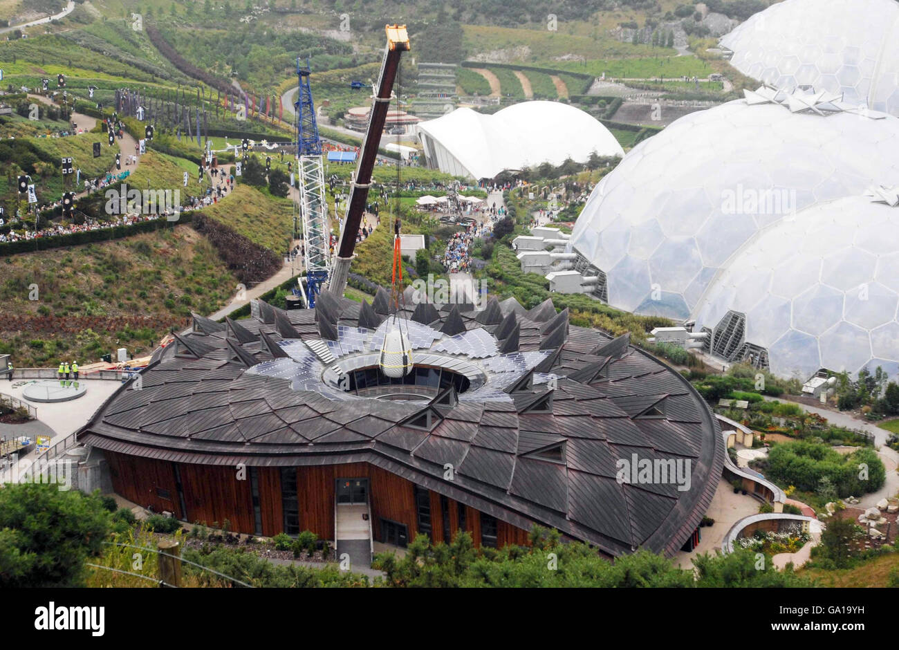 The world's heaviest "seed" is lowered into position at the Eden ...