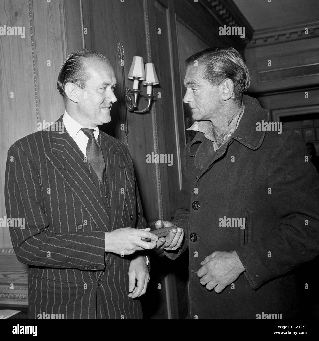 Thomas Archibald and Sir Nicholas Cayzer Stock Photo - Alamy
