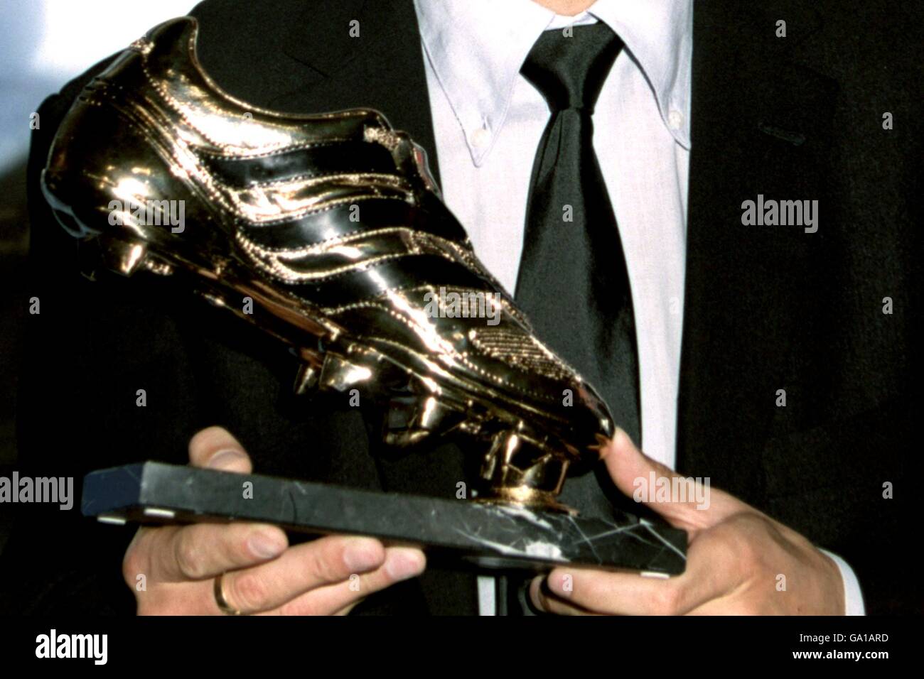 The golden boot award most goals scored last season hi-res stock ...