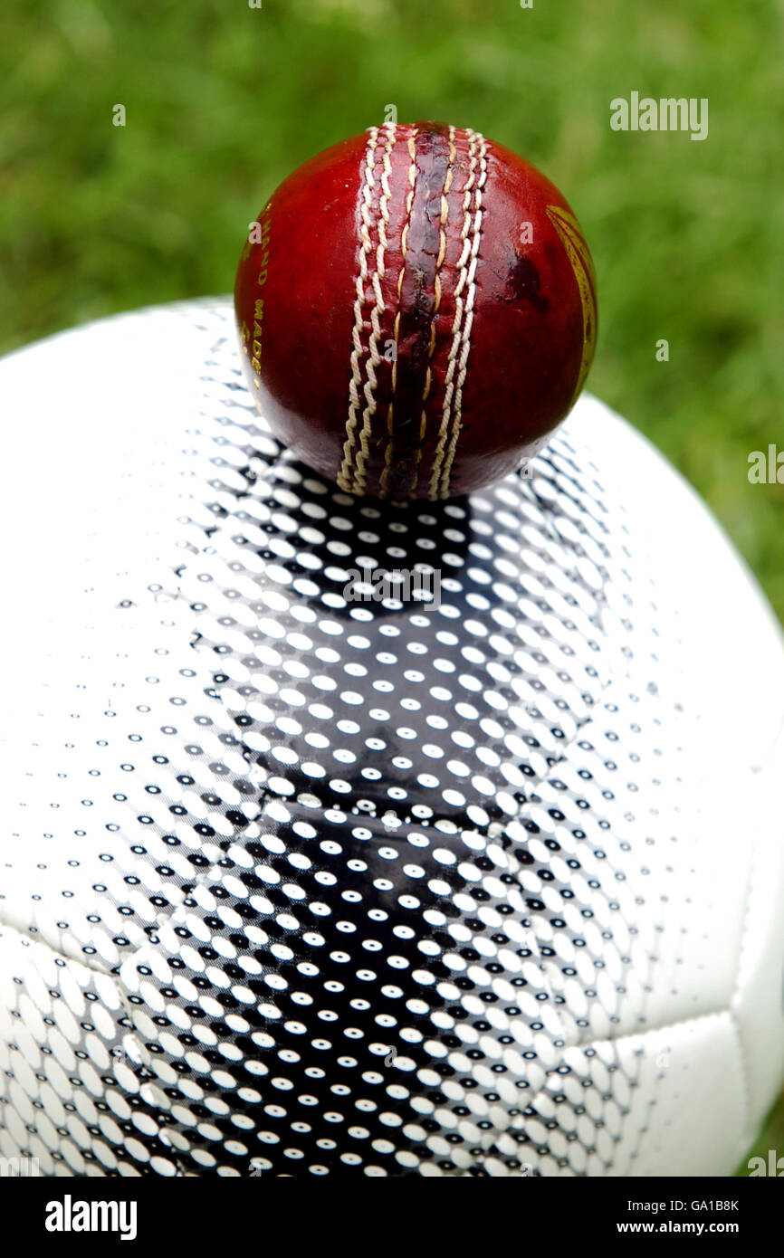 A view of cricket balls hi-res stock photography and images - Alamy