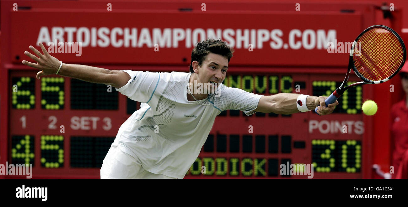 Great Britain's Alex Bogdanovic in action against USA's Andy Roddick ...