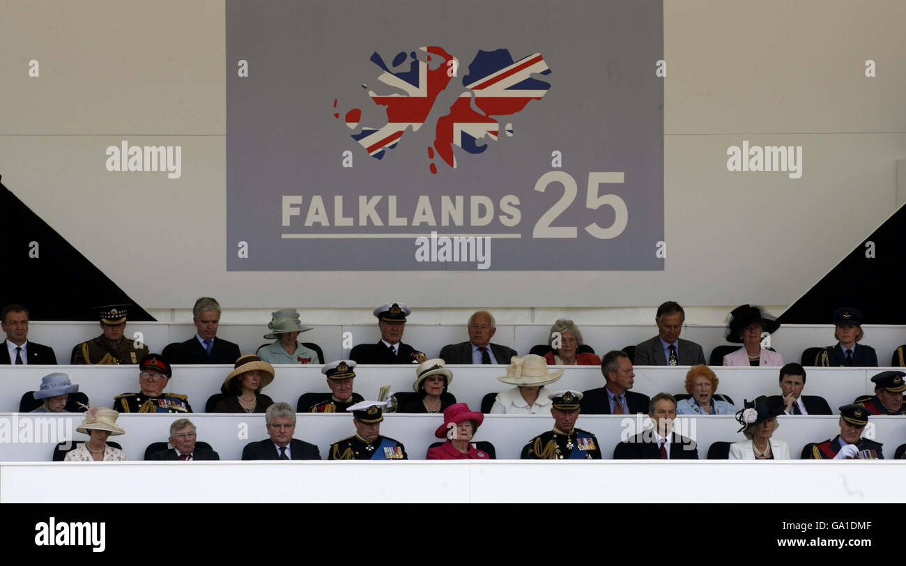 Falklands conflict 25th anniversary hi-res stock photography and images ...