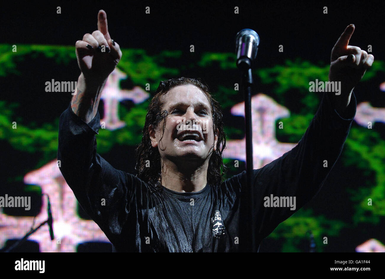 Ozzy osbourne in concert london hi-res stock photography and images - Alamy