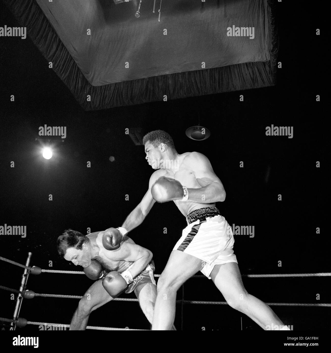 Boxing - World Heavyweight Championship - Muhammad Ali v Brian London ...