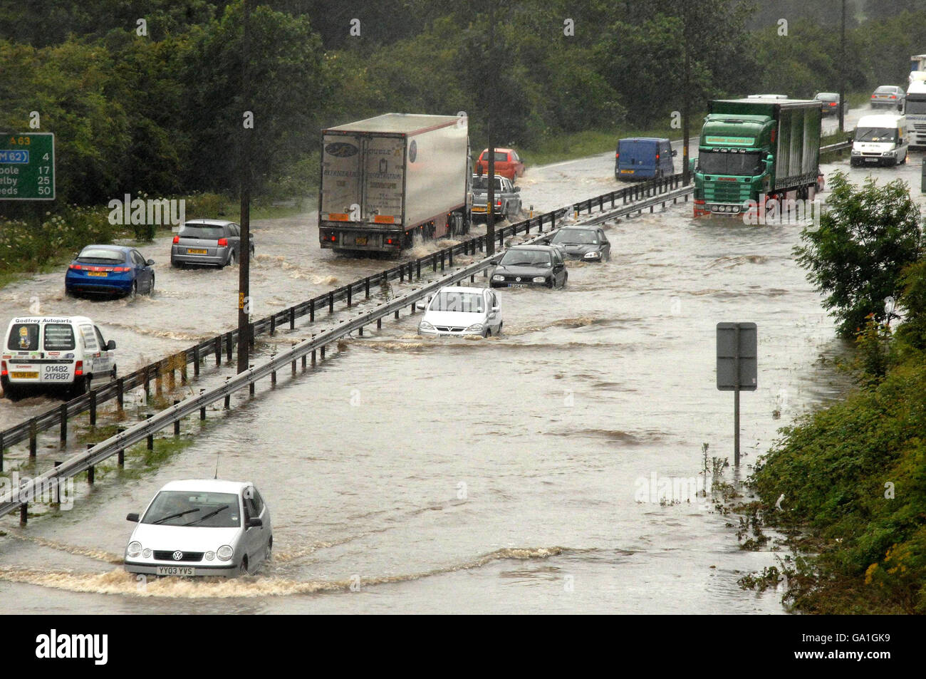 Torrential rain looms hi-res stock photography and images - Alamy