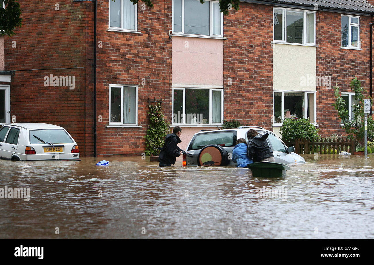 Torrential rain looms hi-res stock photography and images - Alamy