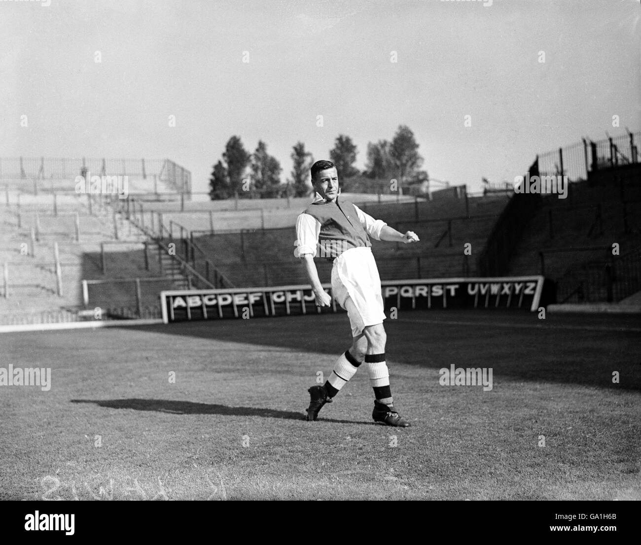 Reg lewis hi-res stock photography and images - Alamy