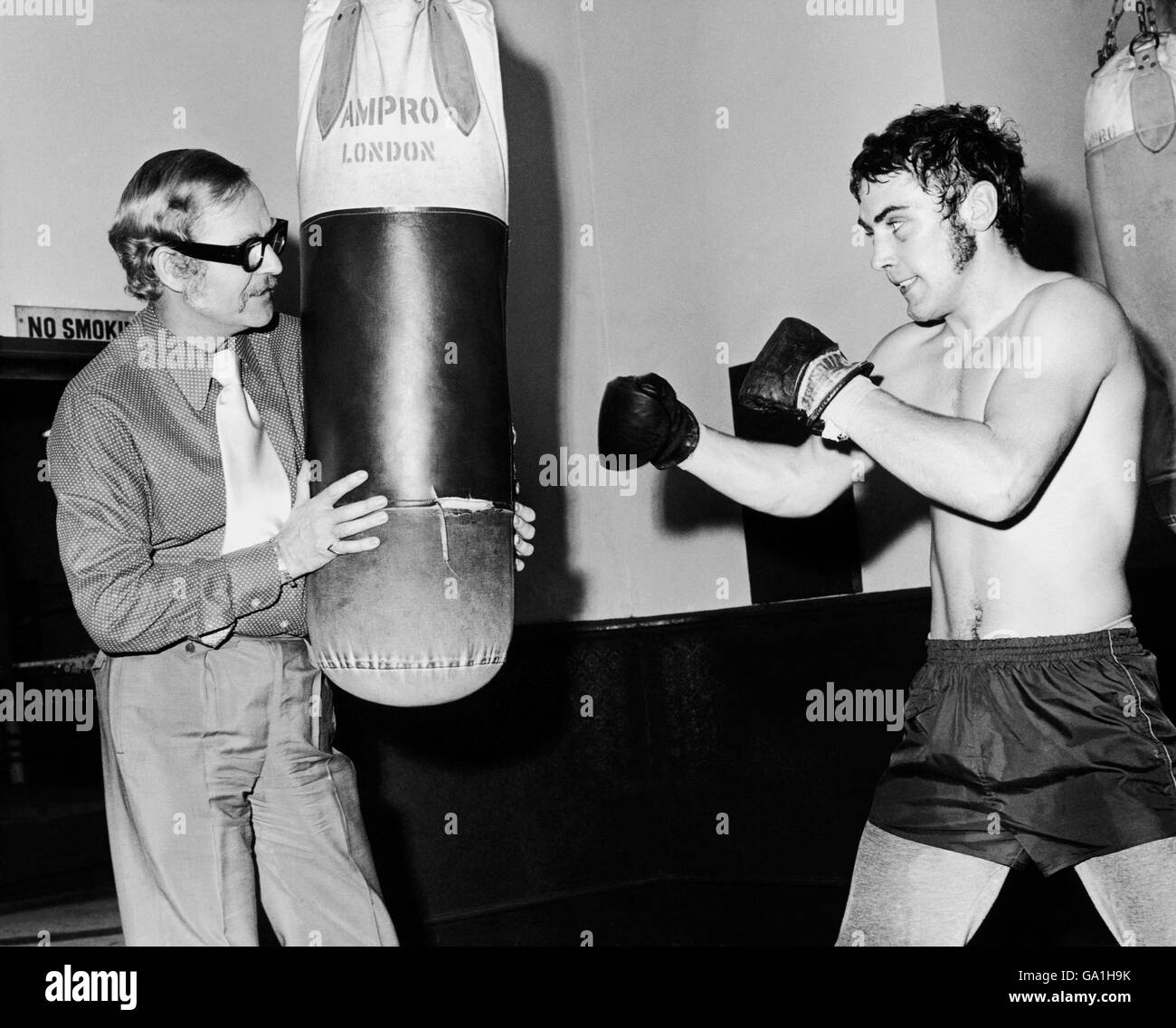 Middleweight alan minter hi-res stock photography and images - Alamy