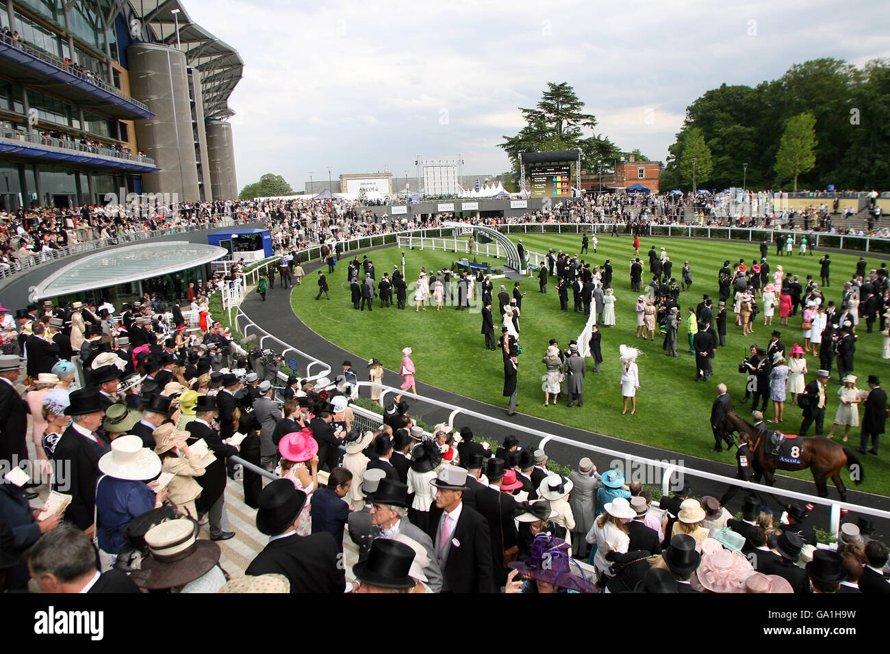 A view main grandstand ascot racecourse hi-res stock photography and ...