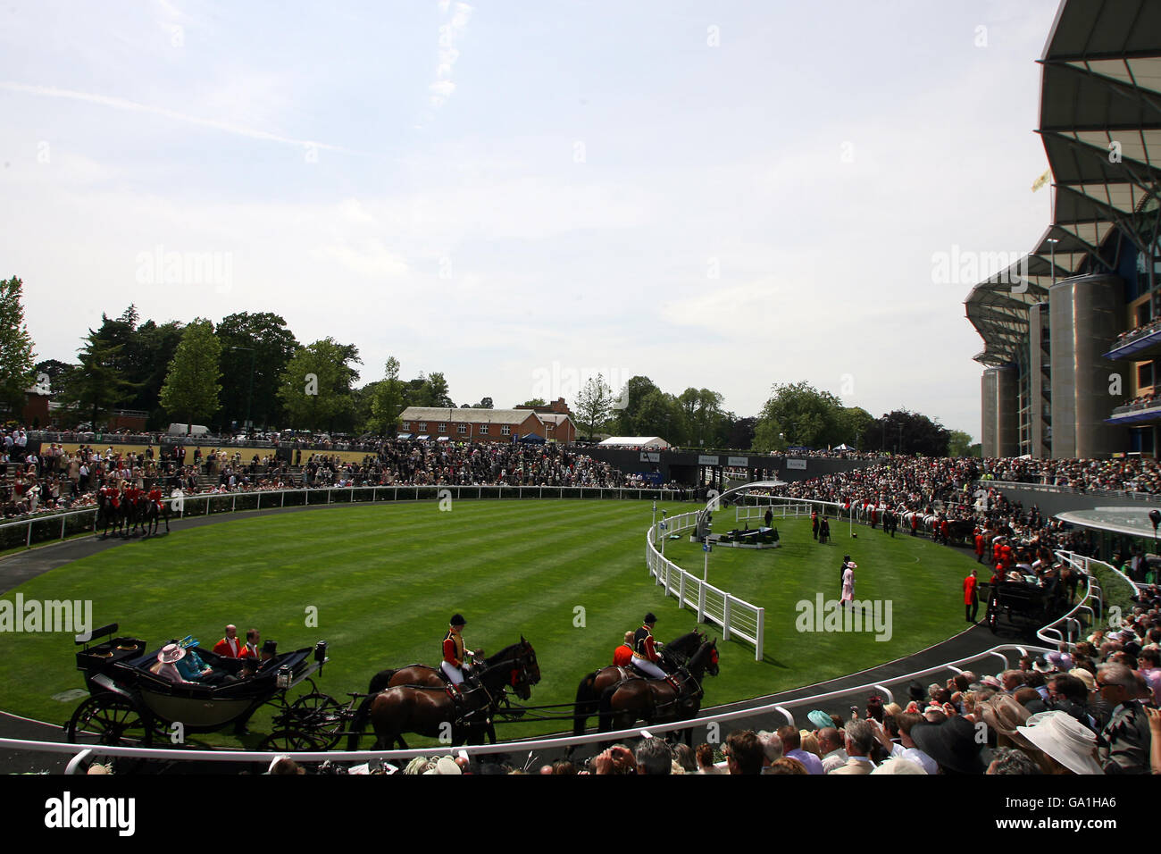 A view main grandstand ascot racecourse hi-res stock photography and ...