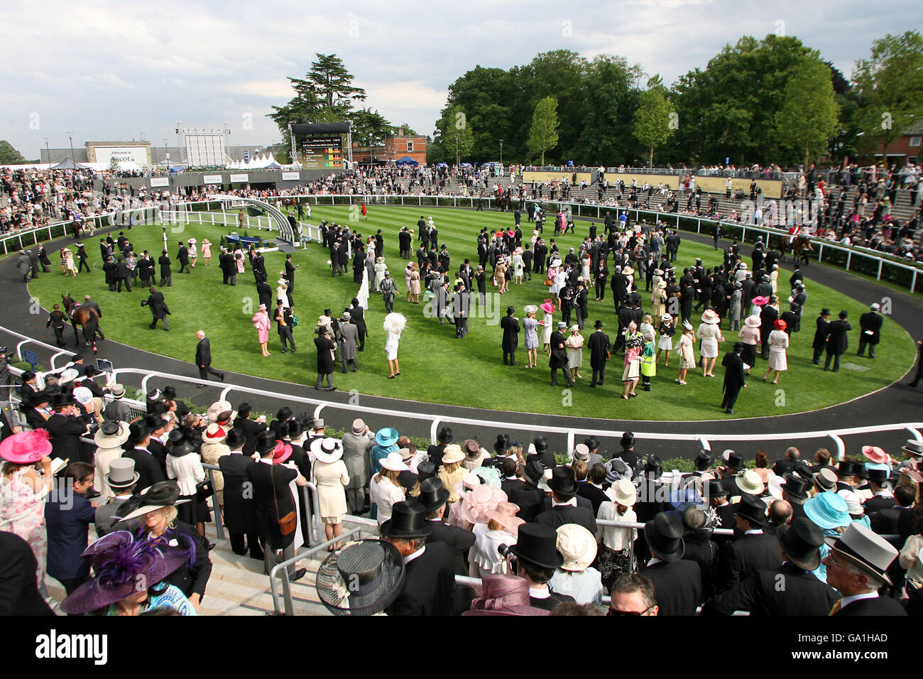 A view main grandstand ascot racecourse hi-res stock photography and ...