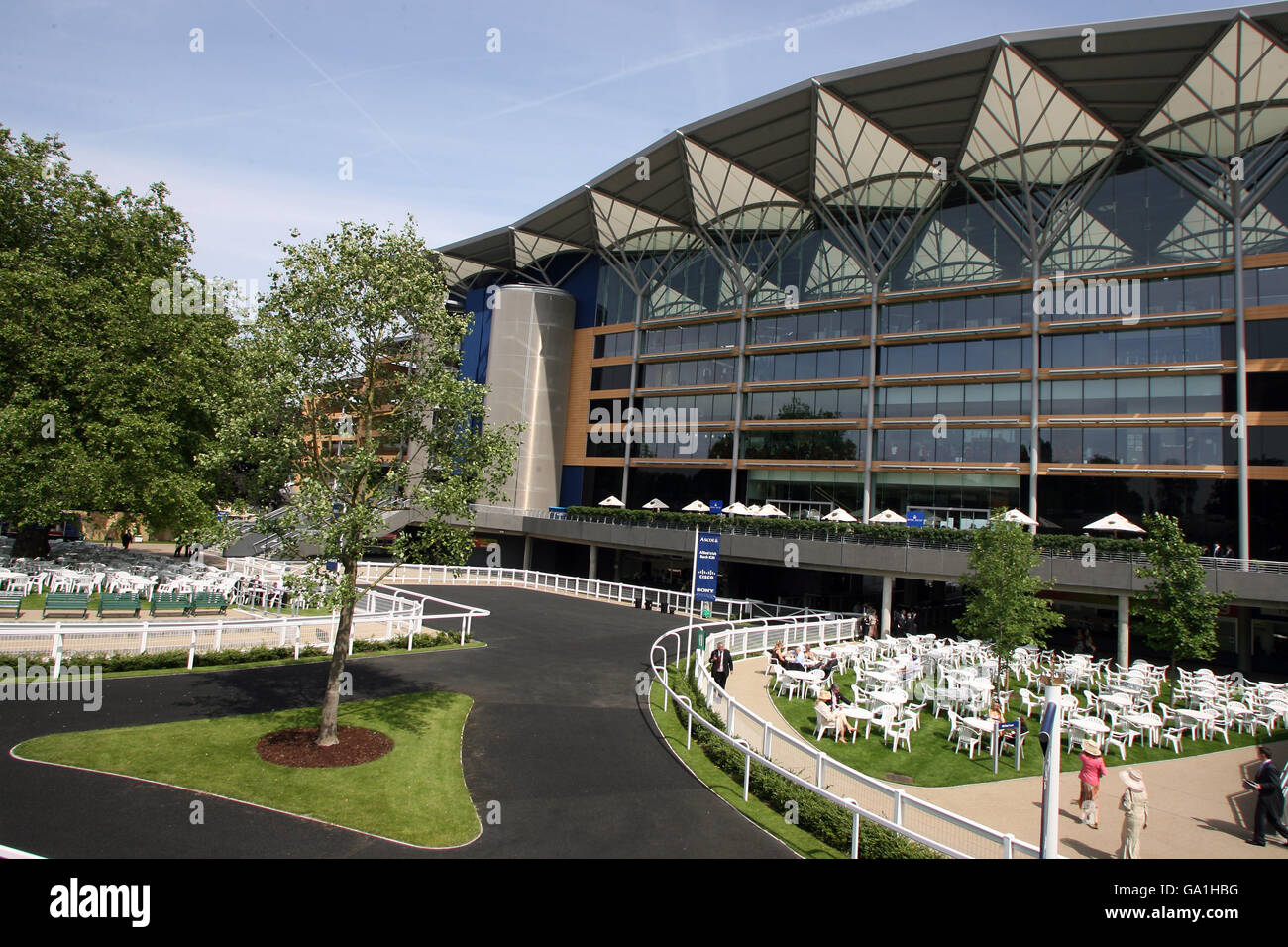 A view main grandstand ascot racecourse hi-res stock photography and ...