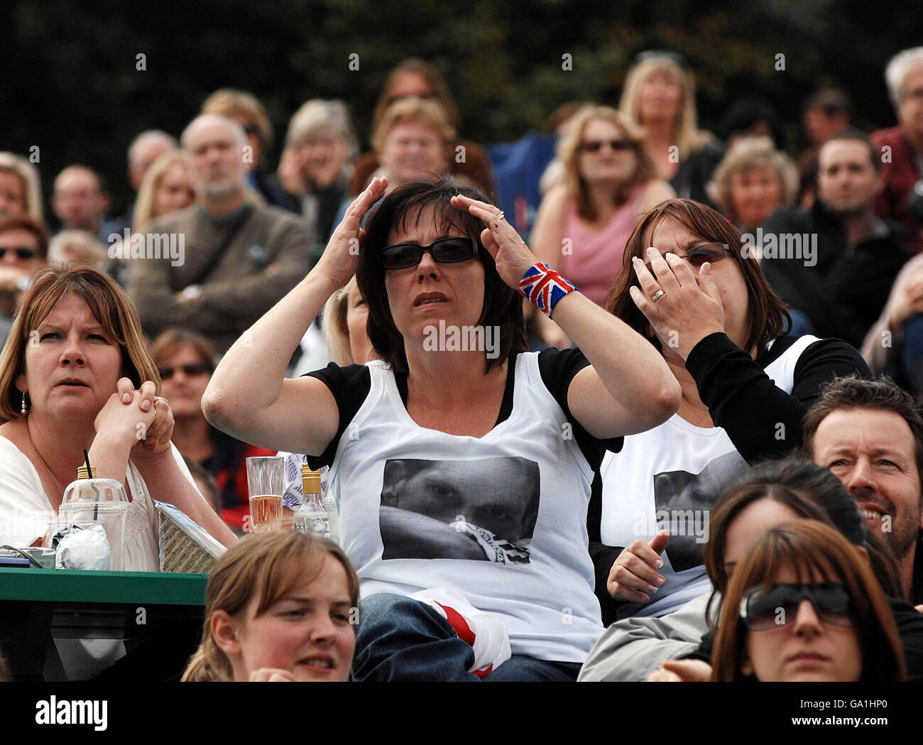 Tennis crowd hi-res stock photography and images - Alamy