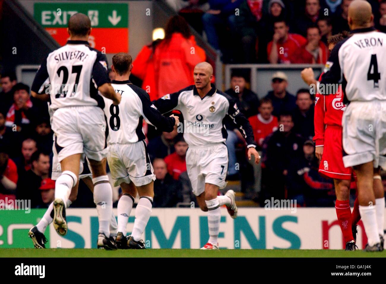 Manchester United's David Beckham is congratulated by Nicky Butt after ...