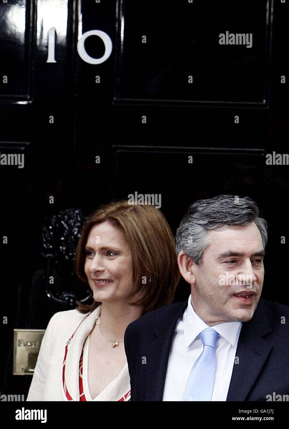 New British Prime Minister Gordon Brown and wife Sarah arrive at 10 ...