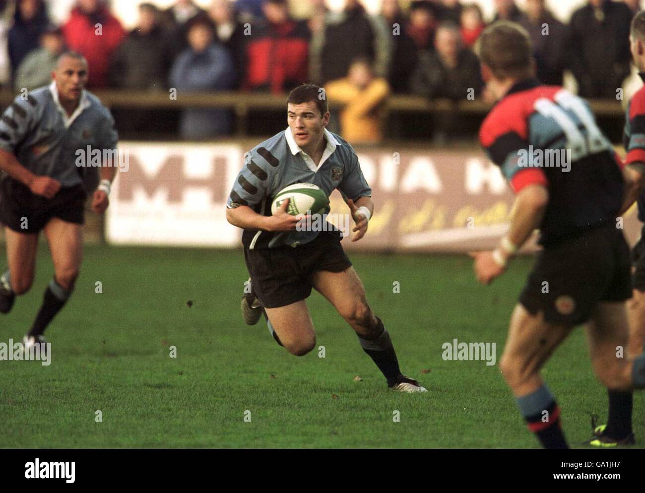 Cardiffs iestyn harris on the charge against glasgow warriors hi-res ...