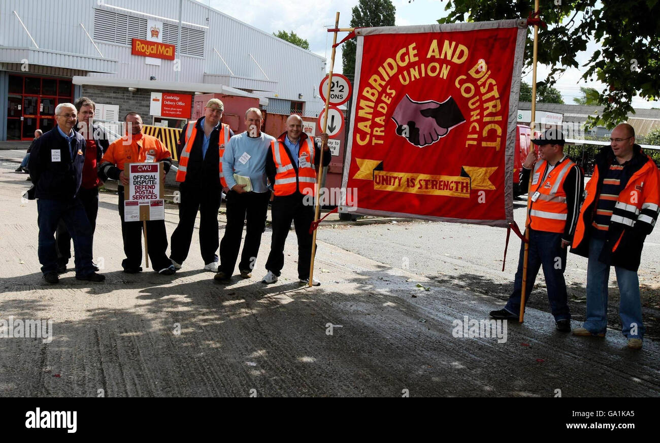 National postal workers strike Stock Photo - Alamy