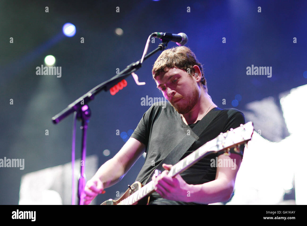Snow patrol in concert at the o2 arena london hi-res stock photography ...
