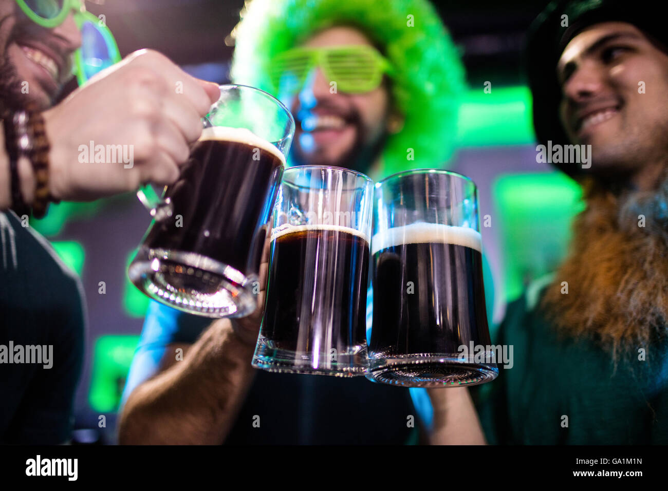 Toasting beer mugs hi-res stock photography and images - Alamy