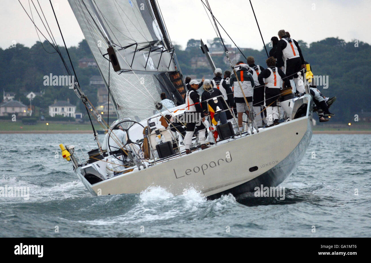 ICAP Leopard, the biggest boat in the race starts the JP Morgan Round ...