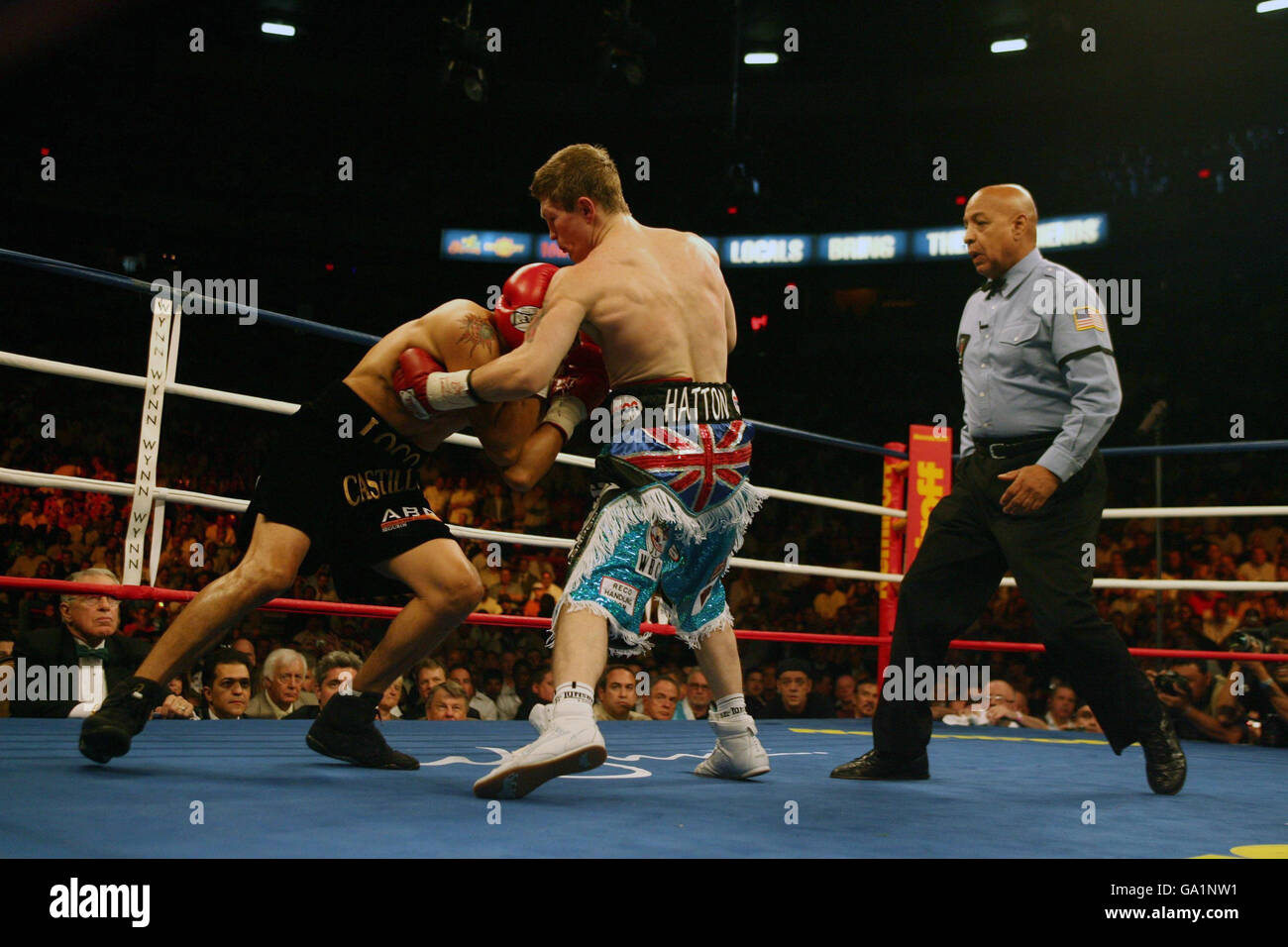 Union Jack Boxing Gloves High Resolution Stock Photography and Images ...