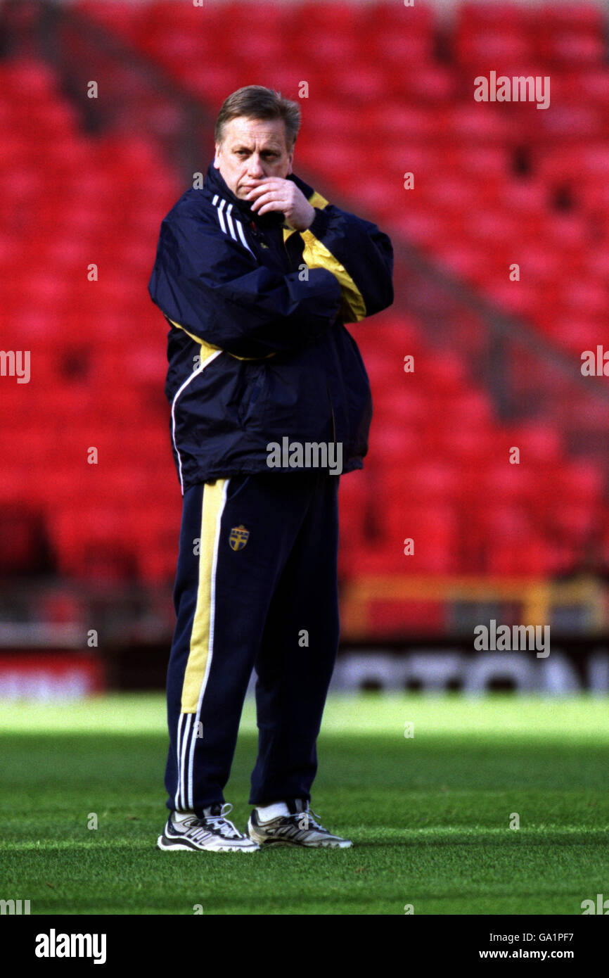 International Soccer - Sweden training - Old Trafford Stock Photo - Alamy
