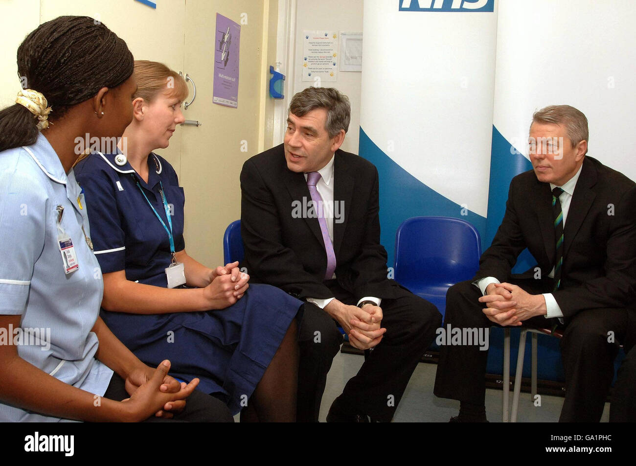 Gordon brown visits hospital hi-res stock photography and images - Alamy
