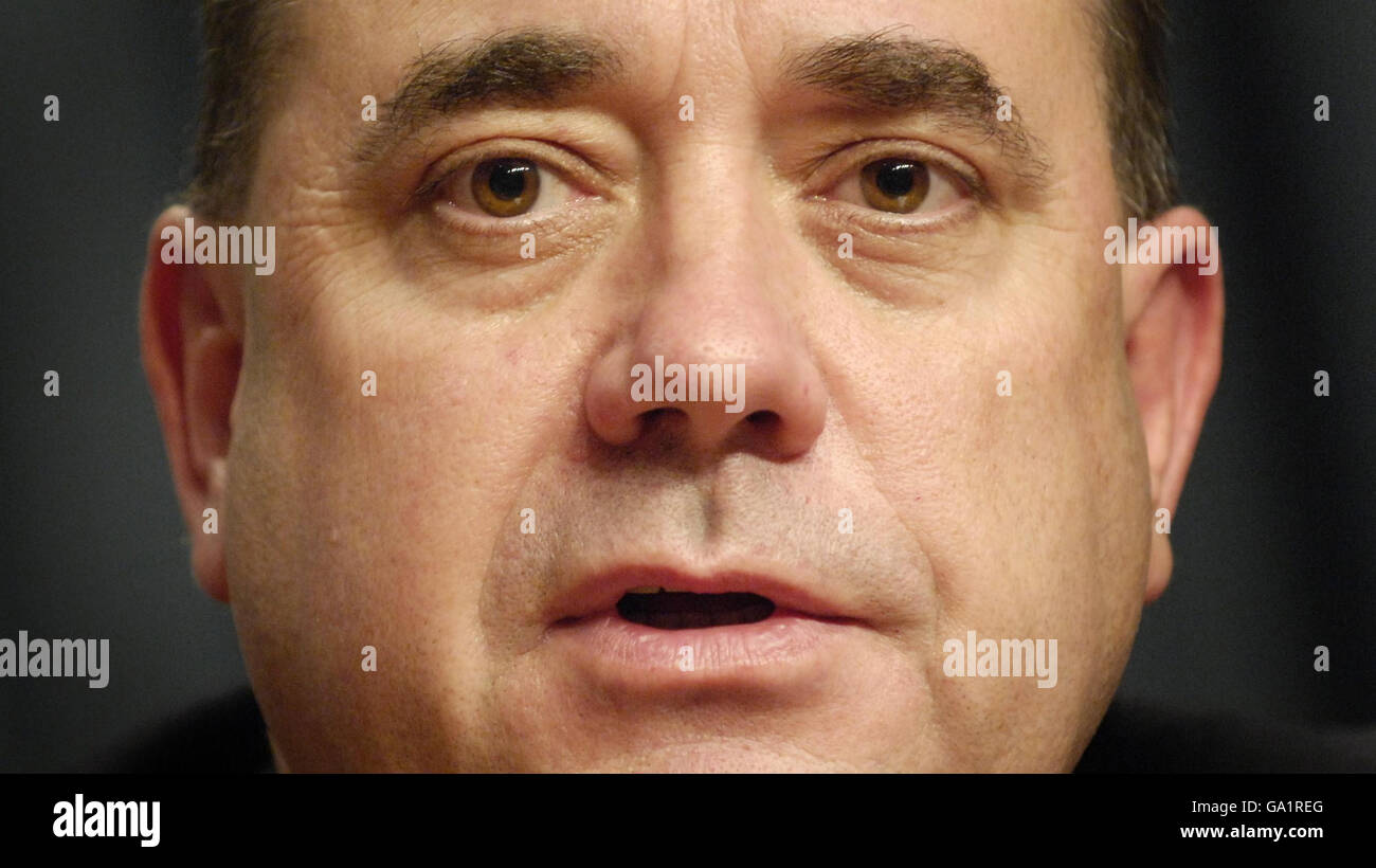 First Minister Alex Salmond makes a statement outside St Andrews House ...