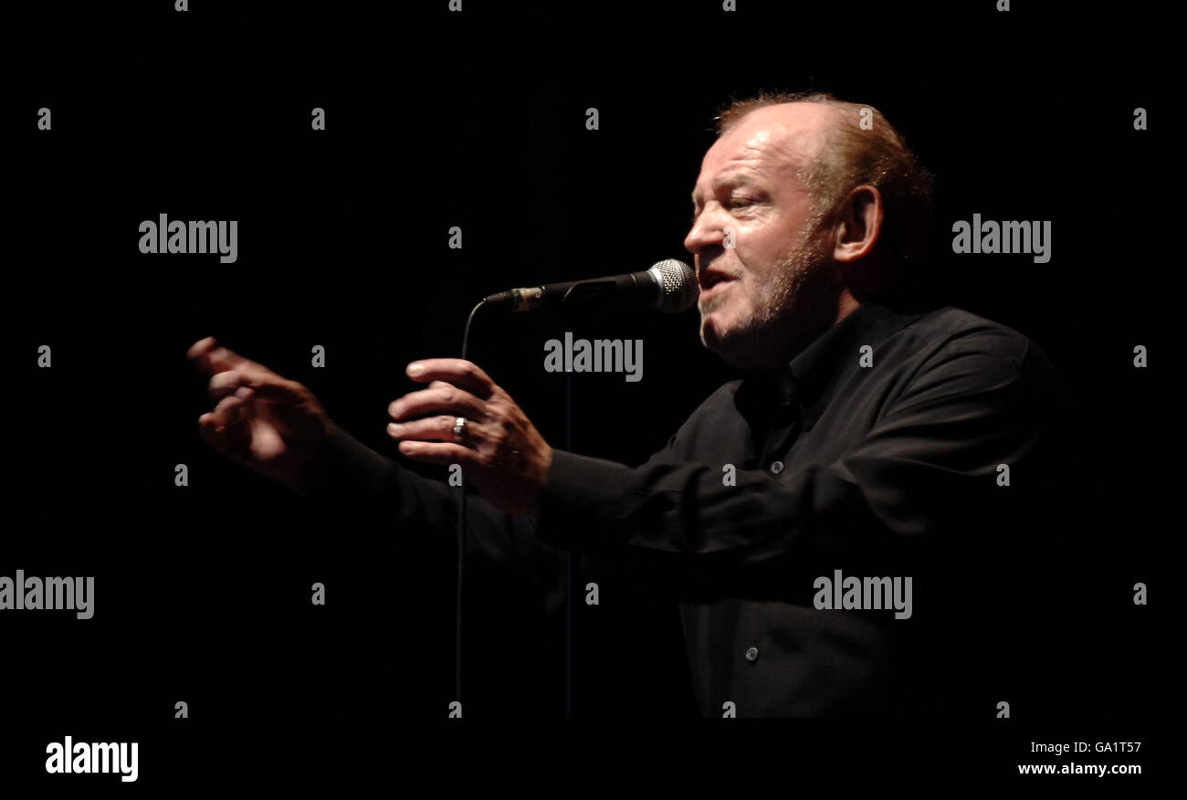 Joe Cocker in concert - London Stock Photo - Alamy