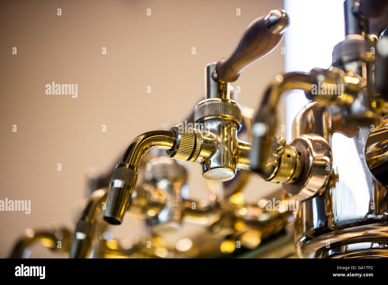 Beer pump hi-res stock photography and images - Alamy