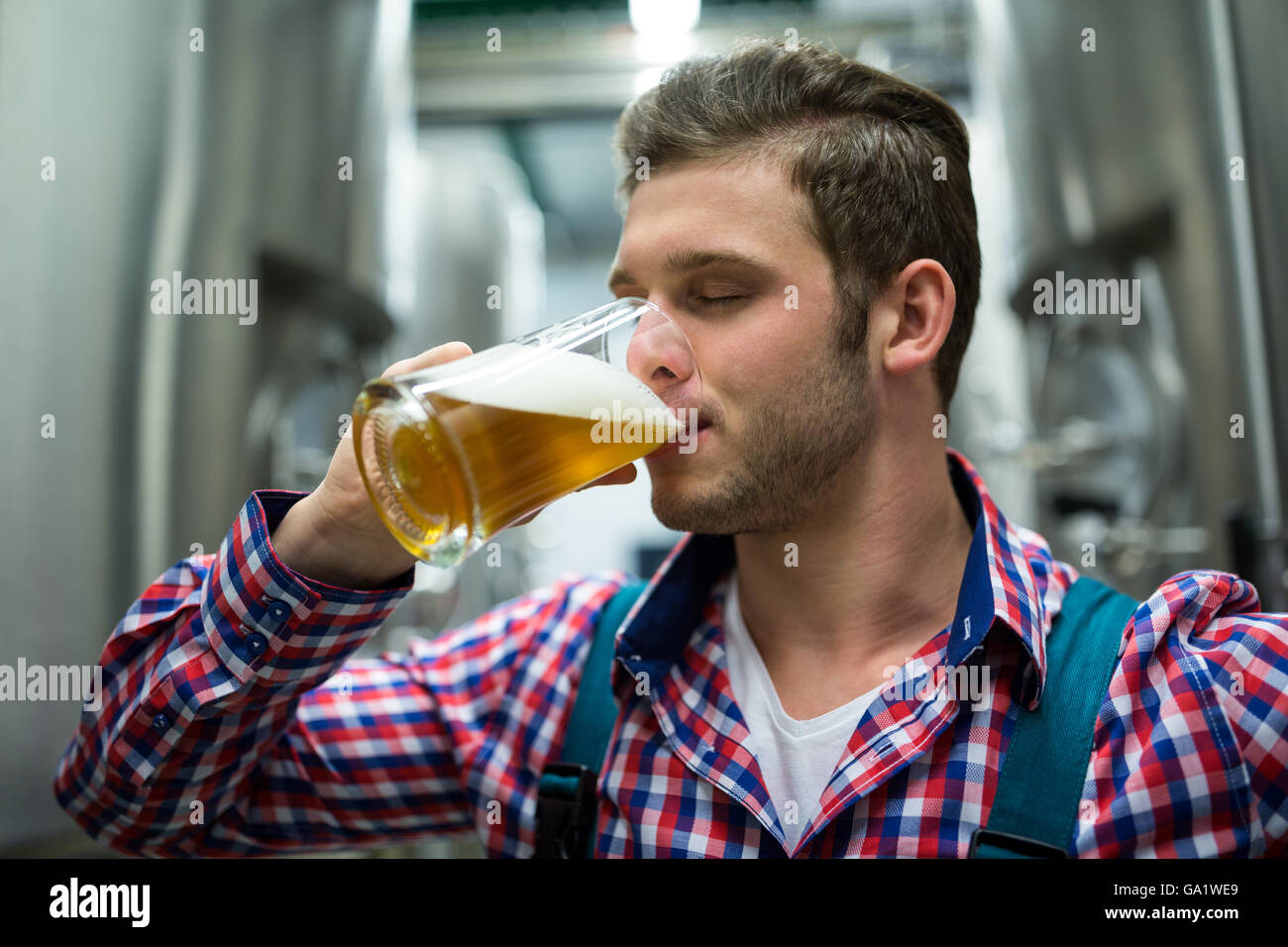 Alcohol testing hi-res stock photography and images - Alamy