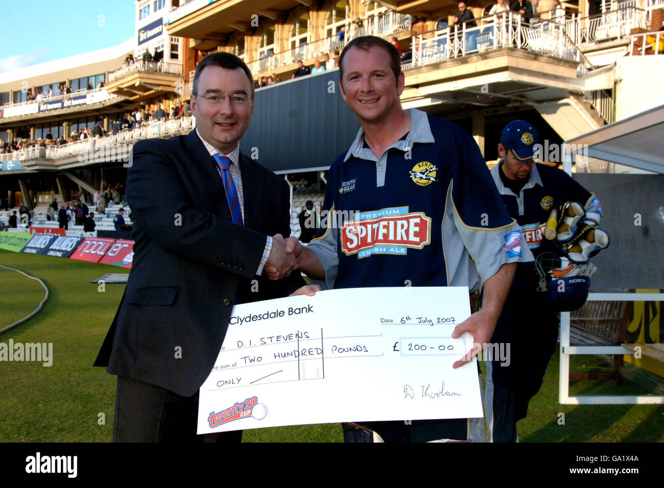Cricket kent 2007 twenty 20 cup hi-res stock photography and images - Alamy