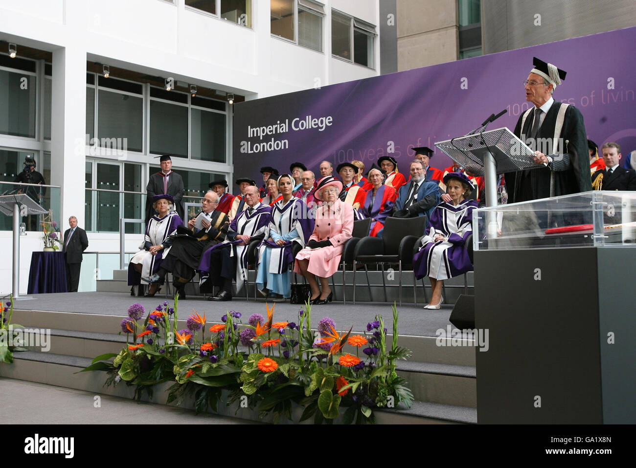 The Rector of Imperial College London Sir Richard Sykes (right ...
