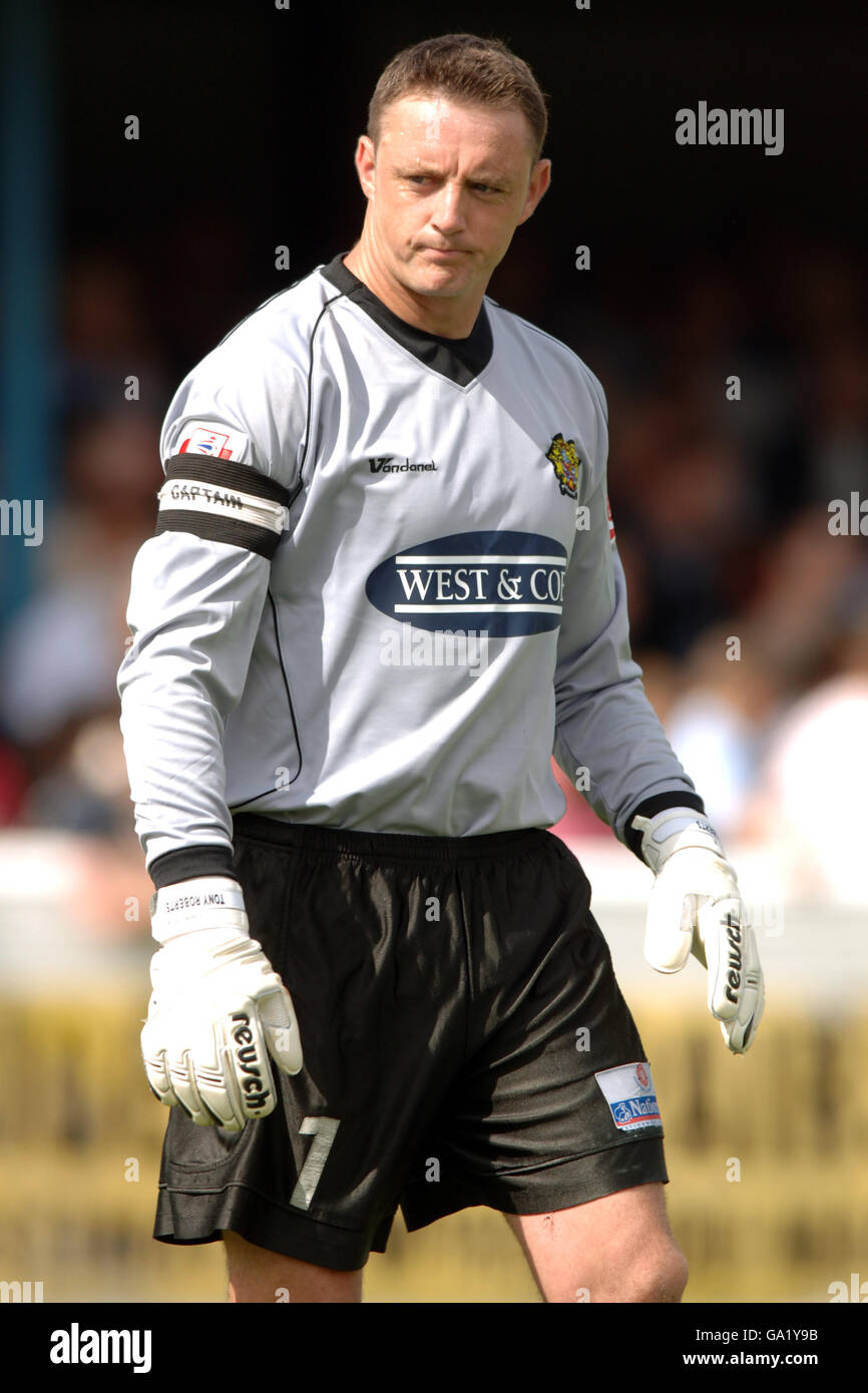 Dagenham redbridge goalkeeper tony roberts hi-res stock photography and ...