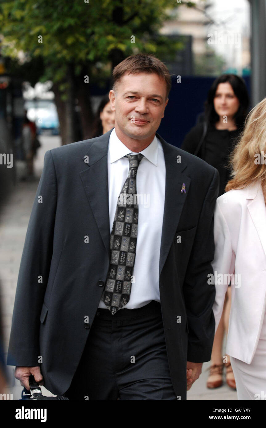 Dr Andrew Wakefield arrives at a General Medical Council hearing in ...