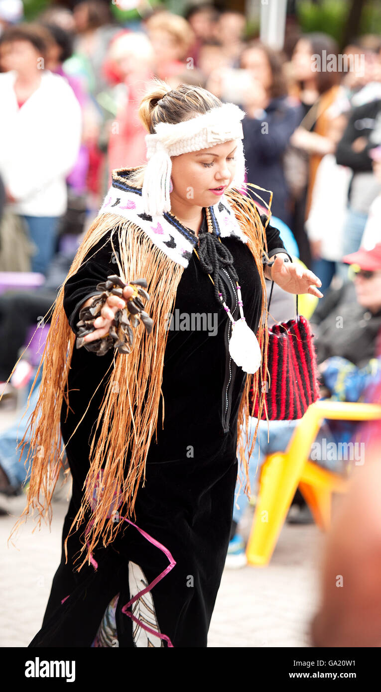 First nations people canada hi-res stock photography and images - Alamy