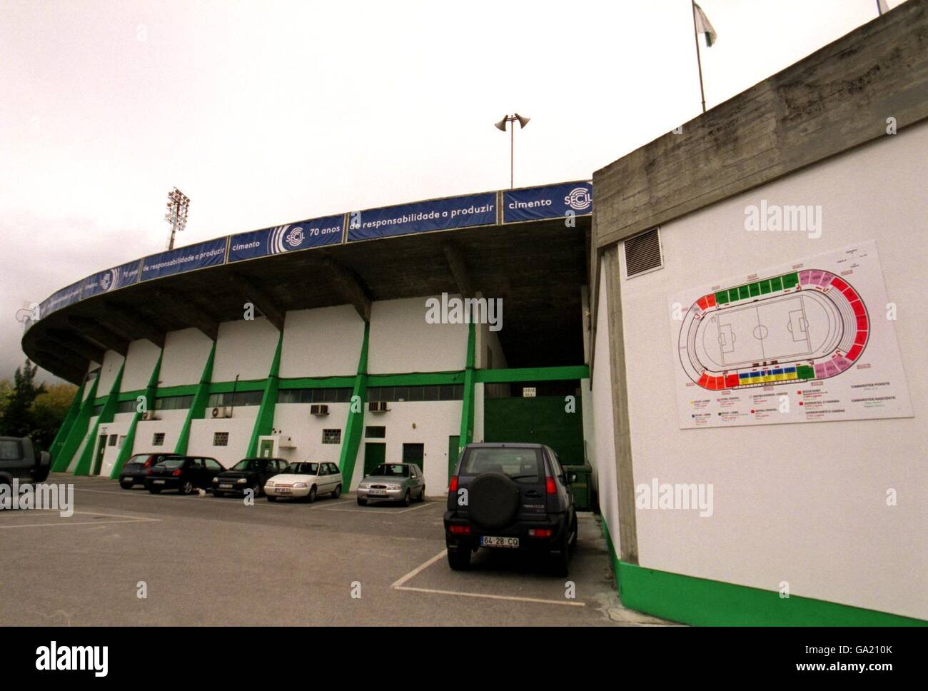 Outside do bonfirm stadium hi-res stock photography and images - Alamy