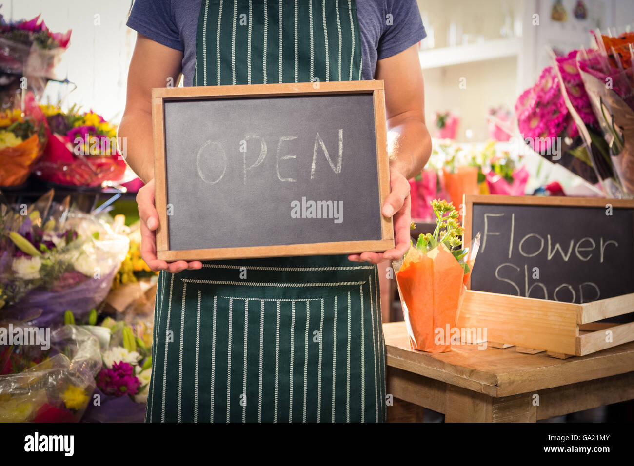 Flower shop text on hi-res stock photography and images - Alamy