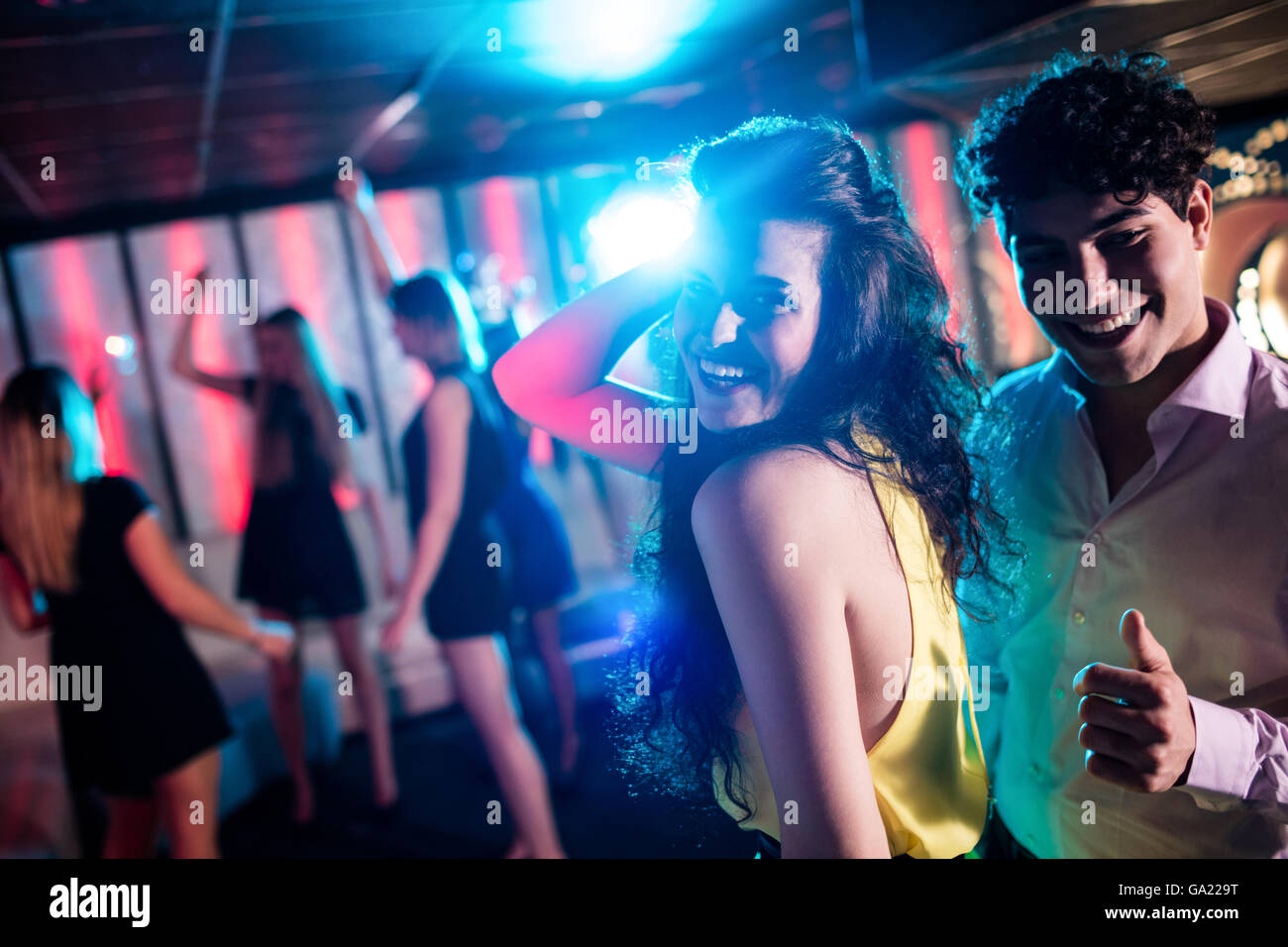 Attractive couple dance nightclub hi-res stock photography and images ...