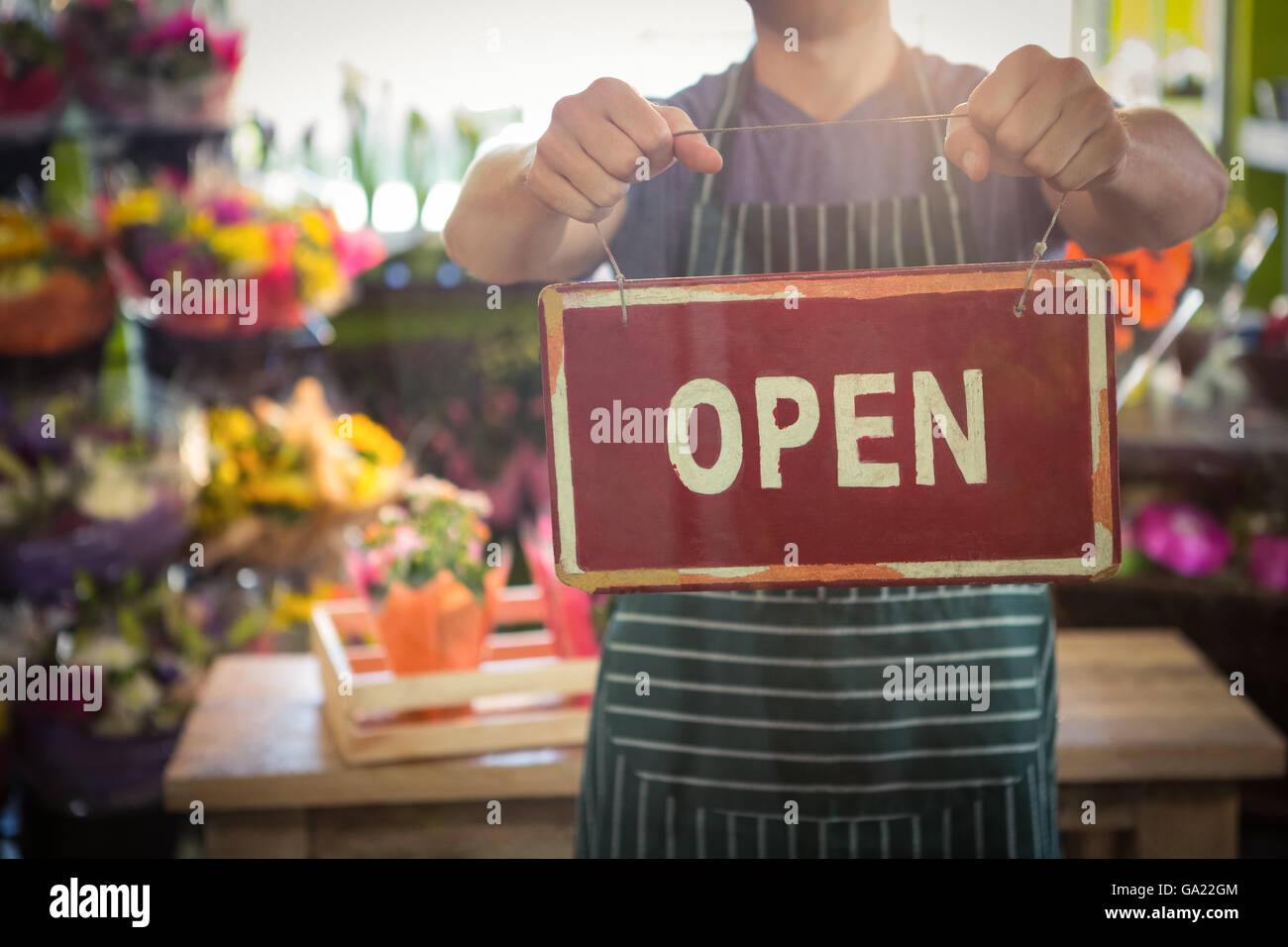 Shop signboard hi-res stock photography and images - Alamy