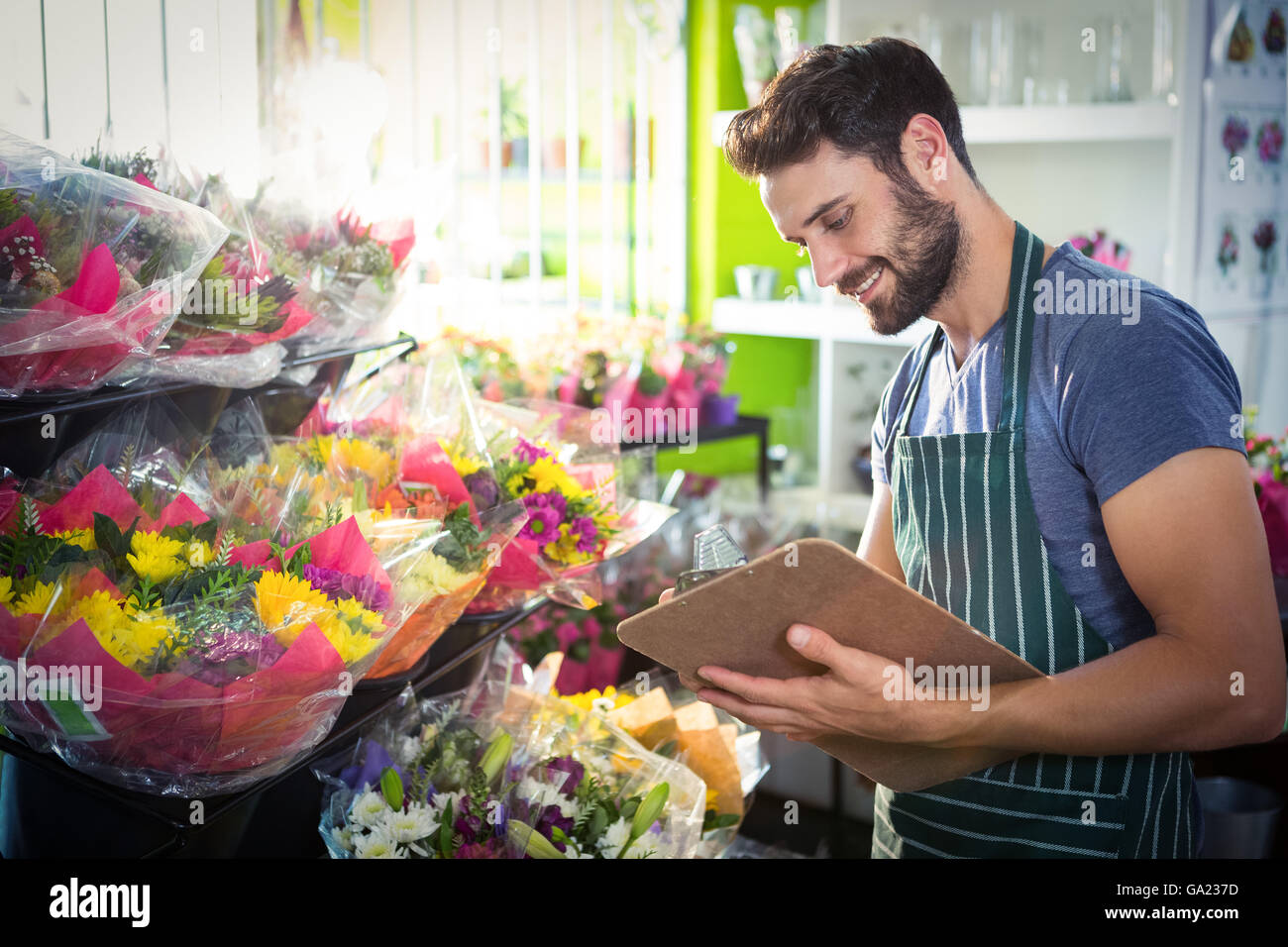 Writing making notes hi-res stock photography and images - Alamy