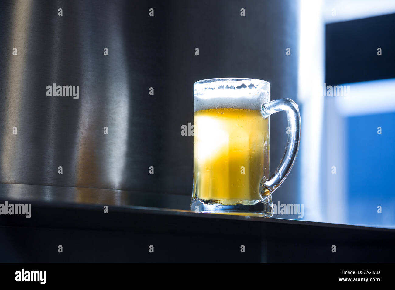 Pint container hi-res stock photography and images - Alamy