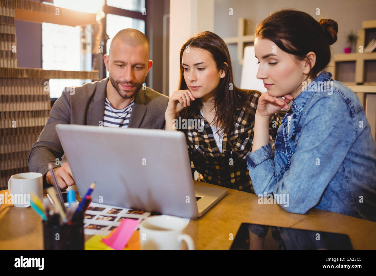 Team graphic hi-res stock photography and images - Alamy