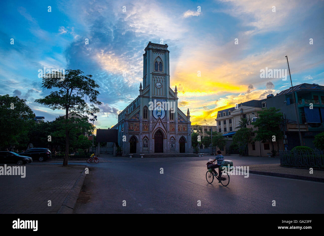 Daily life sunrise hi-res stock photography and images - Alamy