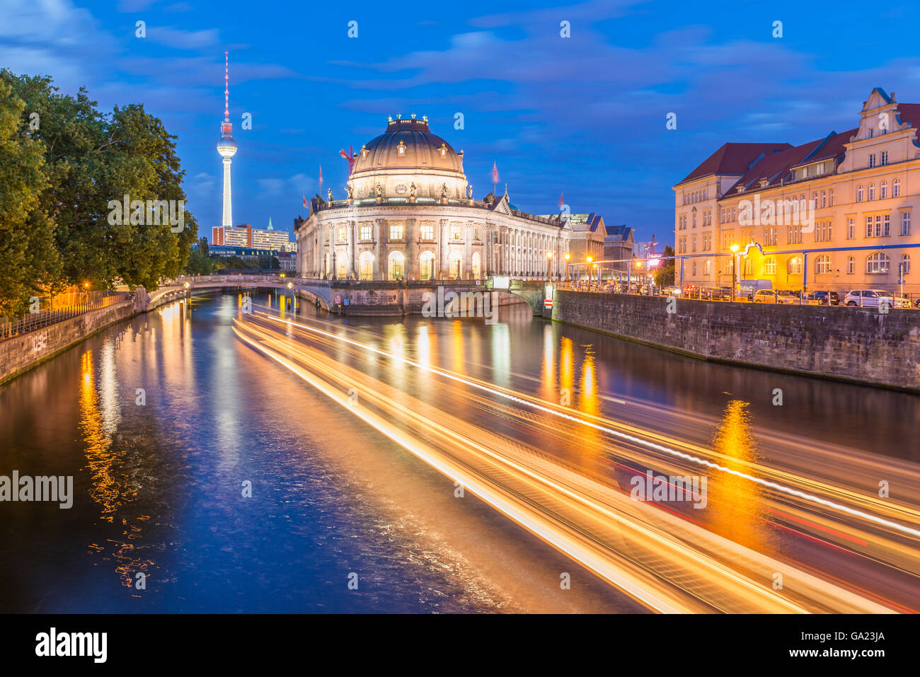Bode museum and berlin cathedral hi-res stock photography and images ...