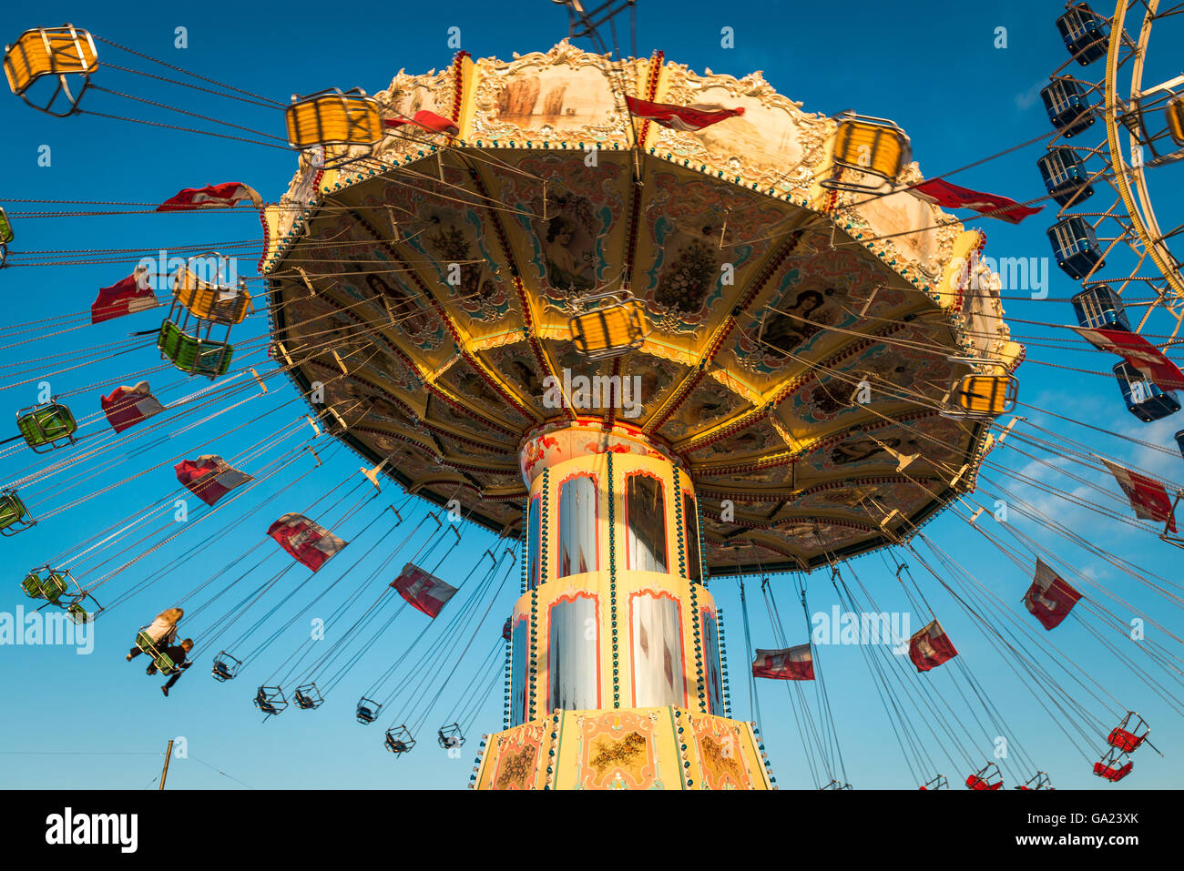 Spinning swing amusement park ride hi-res stock photography and images ...