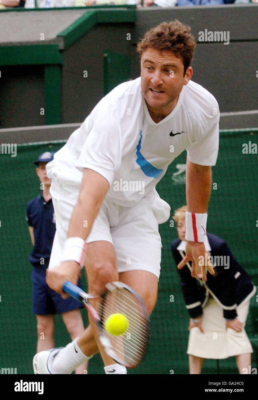 USA's Justin Gimelstob in action against USA's Andy Roddick during The ...