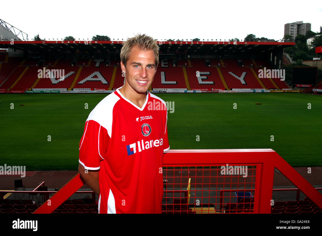 Soccer - Charlton Athletic - Luke Varney Signing - The Valley. Luke ...