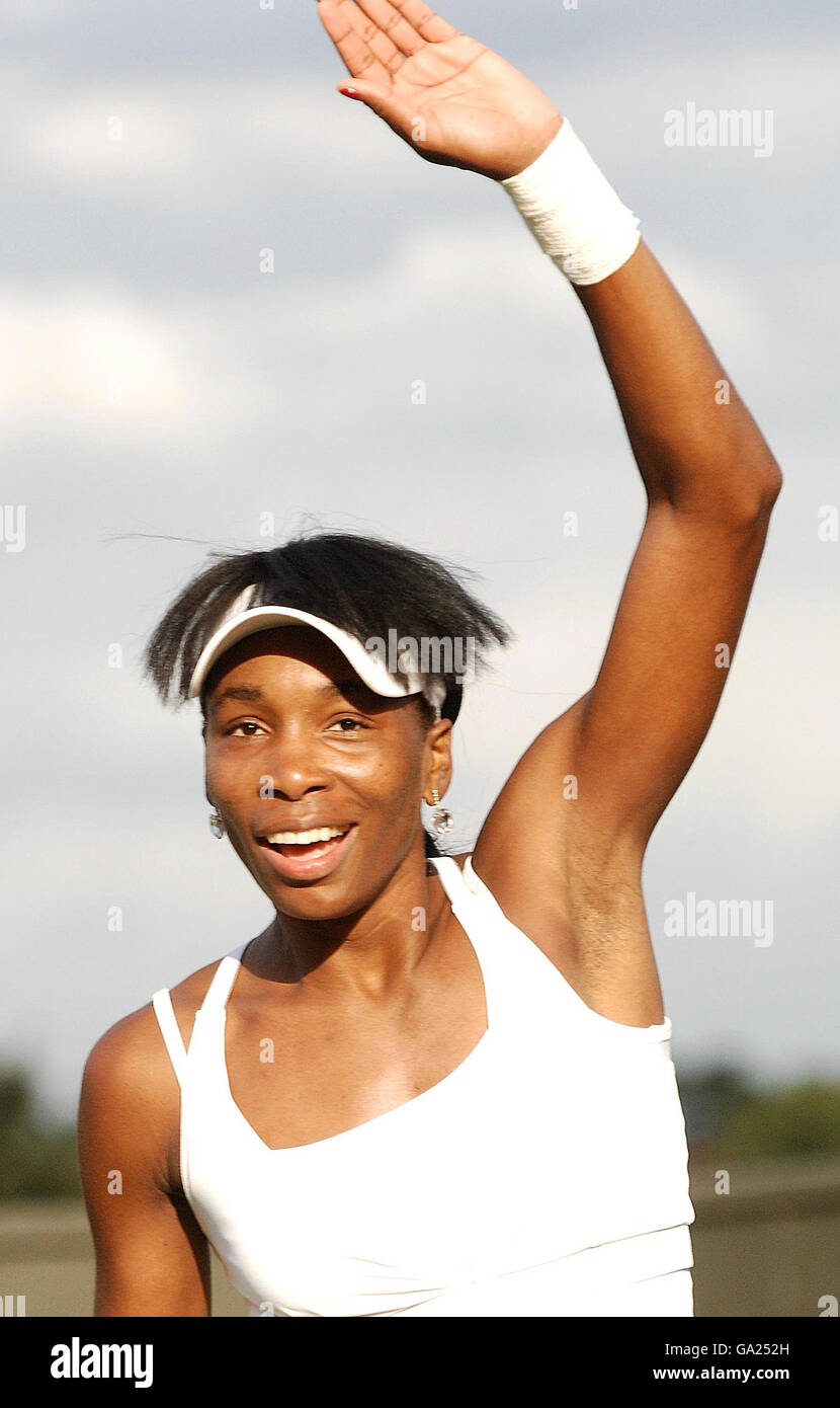 USA's Venus Williams waves to the crowd after her win over Russia's ...