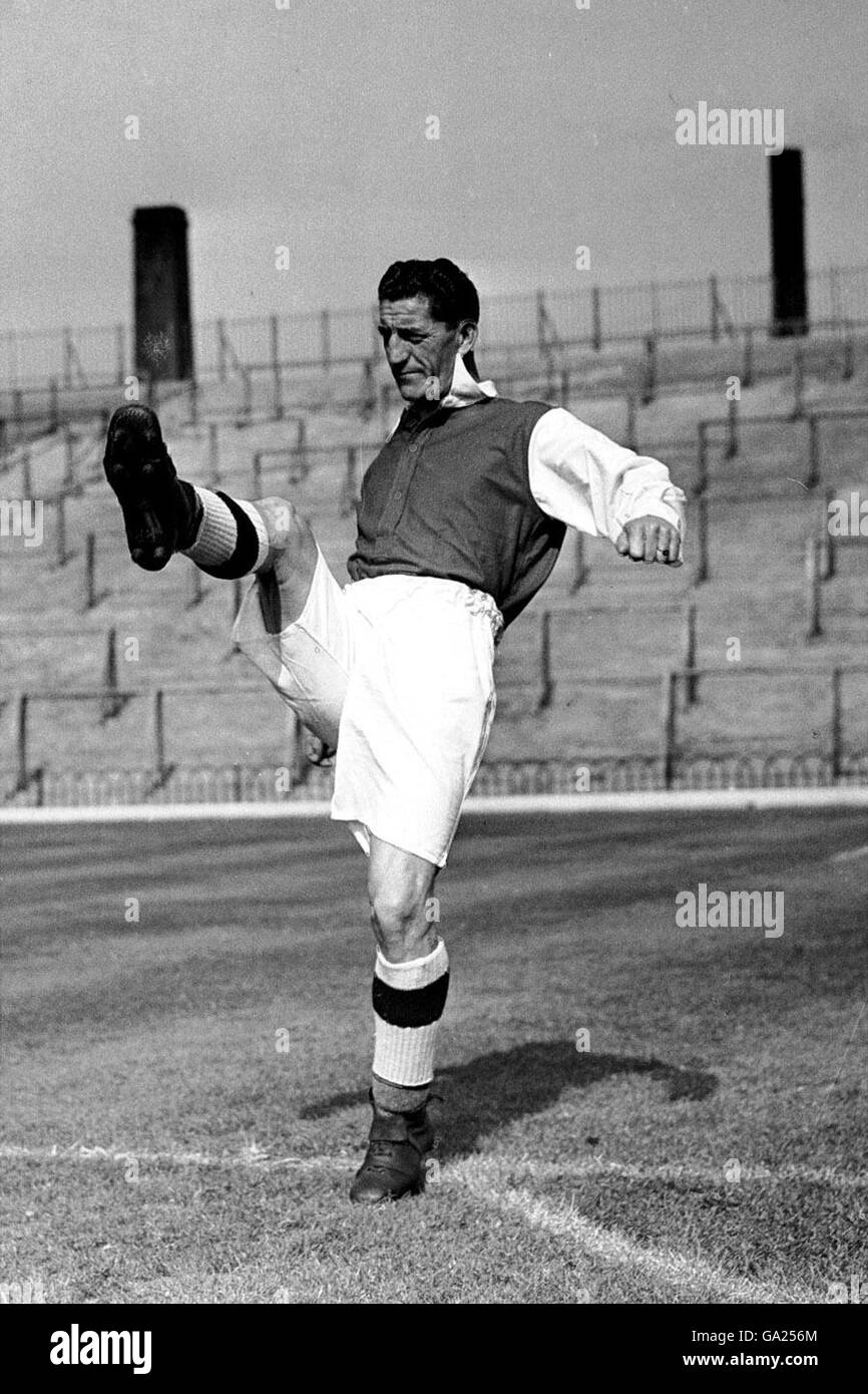 Ronnie rooke hi-res stock photography and images - Alamy